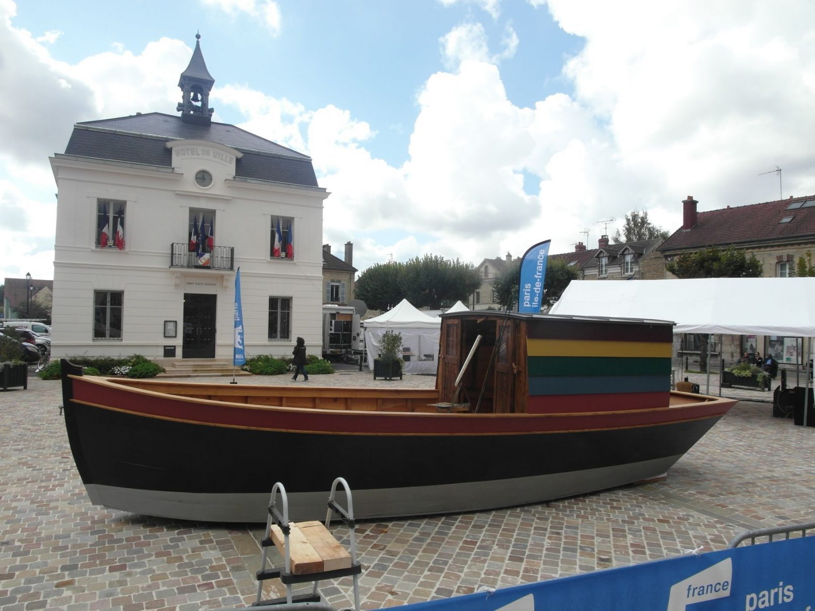Le Botin, reconstitution du bateau-atelier de Charles François Daubigny ...
